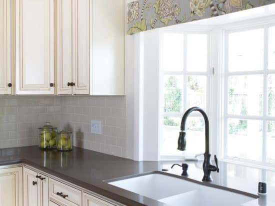 24+ Top-Tier Kitchen Bay Window Ideas You Should Never Miss