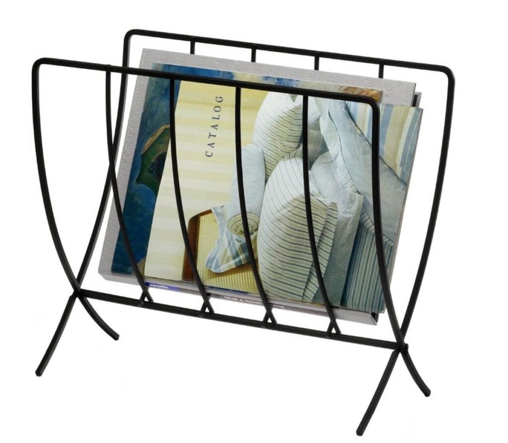 23 Stylish and Functional Bathroom Magazine Racks to Adore