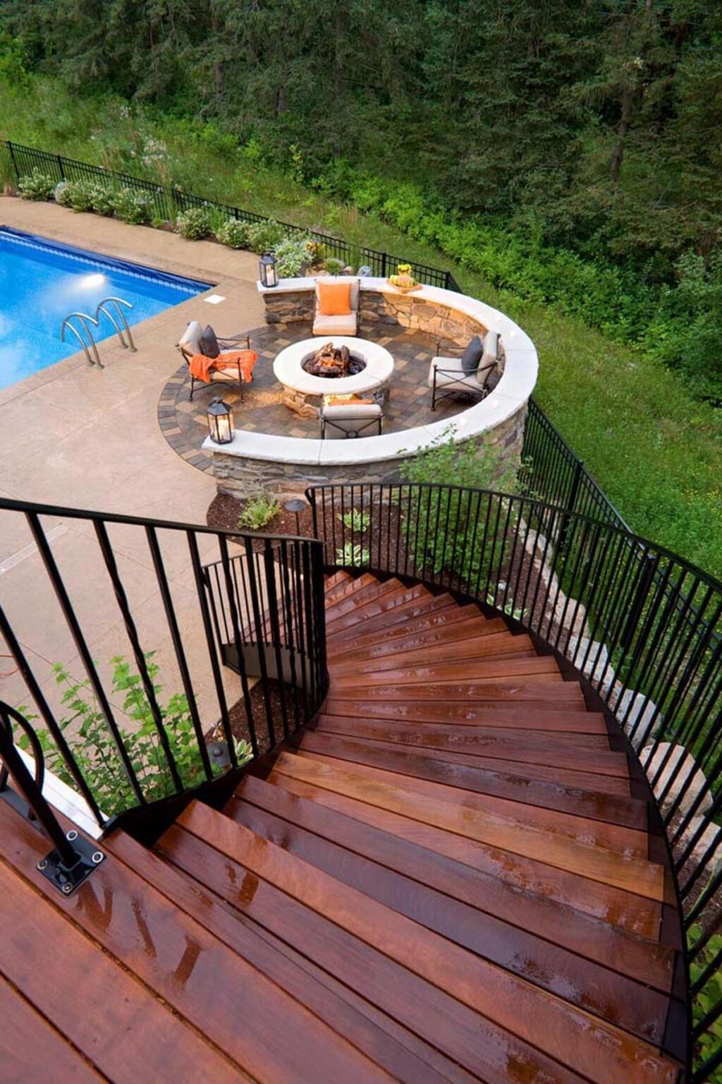 25 Poolside Fire Pit Designs to Enhance Your Outdoor Oasis