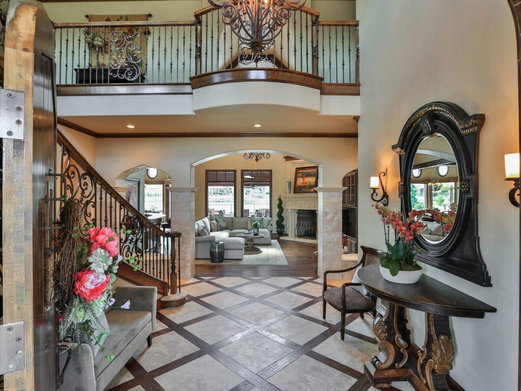 28 Best Foyer Ideas for a Memorable Welcome