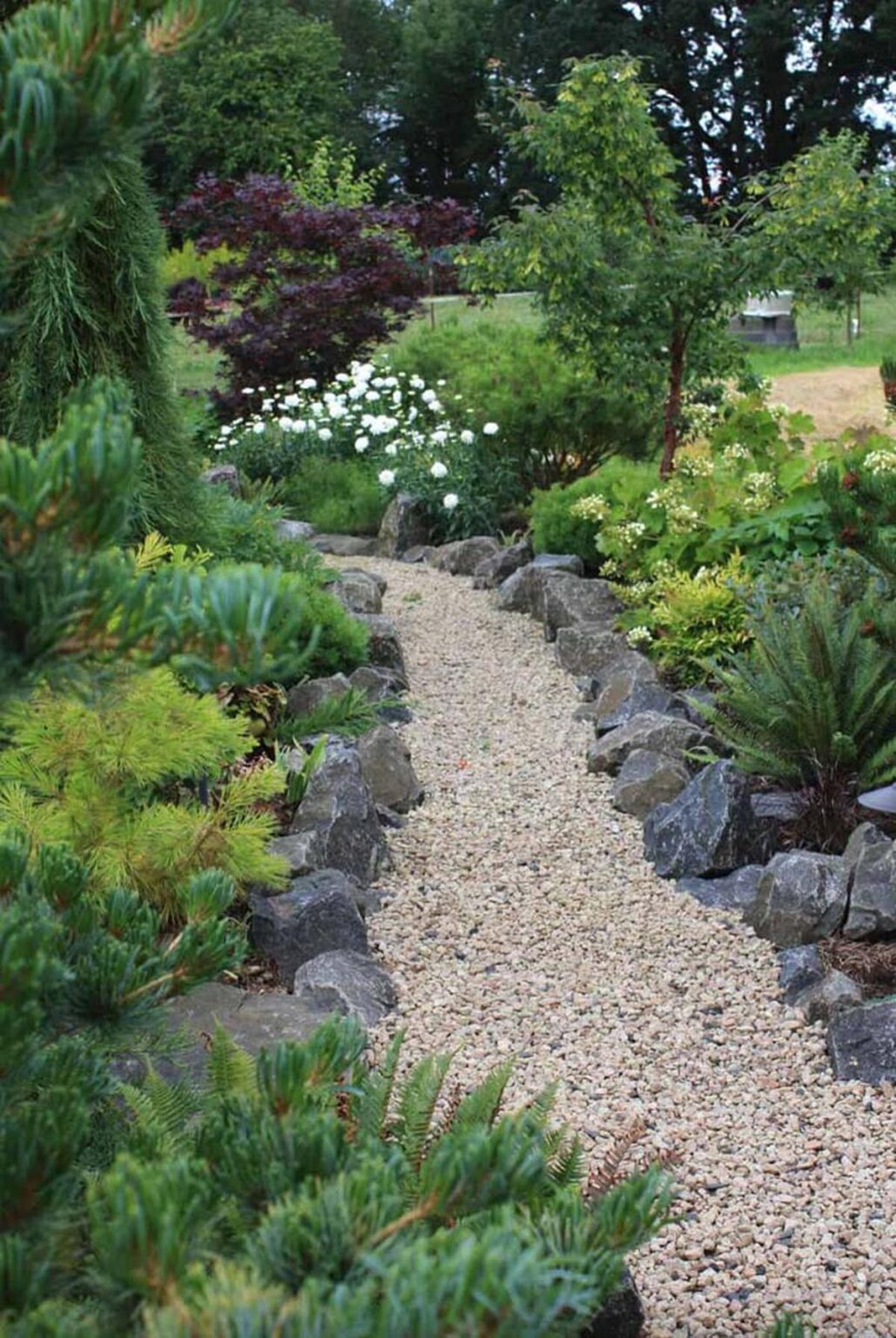 22 Best No-Grass Ideas for a Low-Maintenance Backyard