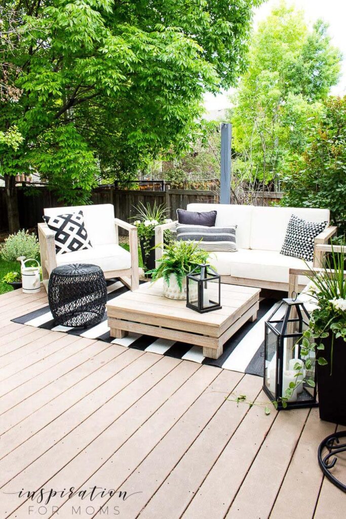 24 Top Outdoor Sitting Ideas for Memorable Get-Togethers