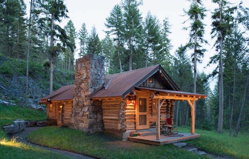 25 Charming Tiny Cabins Perfect for a Quiet Retreat
