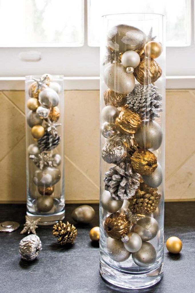 22 Sparkling Silver and Gold Christmas Decors for the Holidays