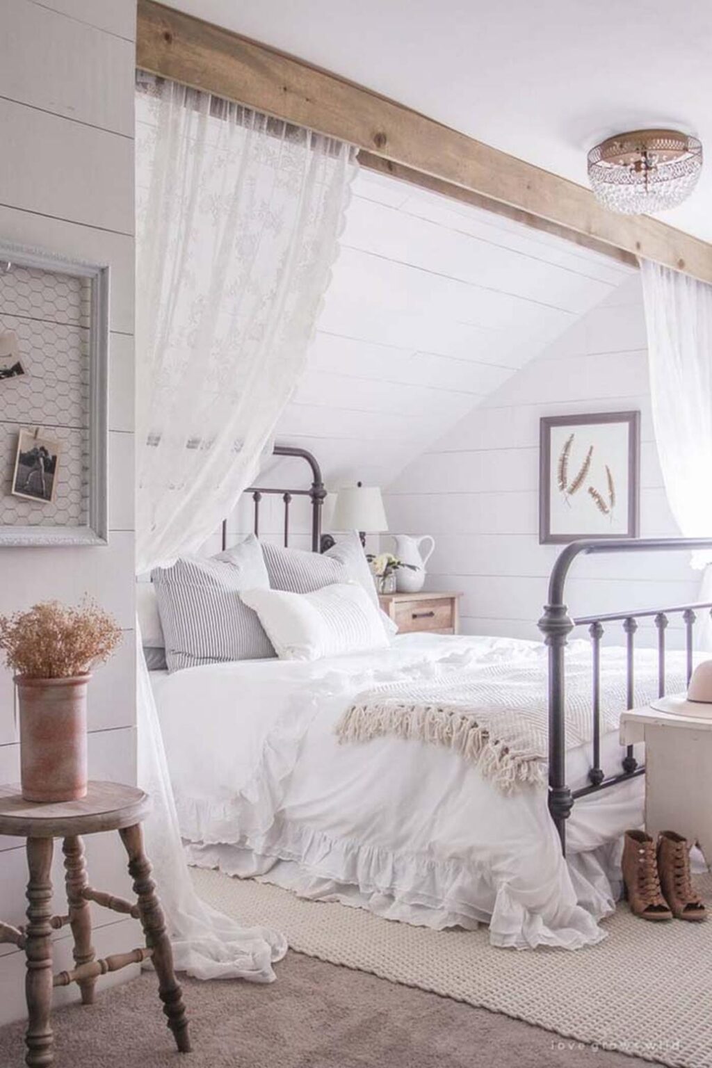 27 Best Shiplap Decor Ideas for a Rustic Home
