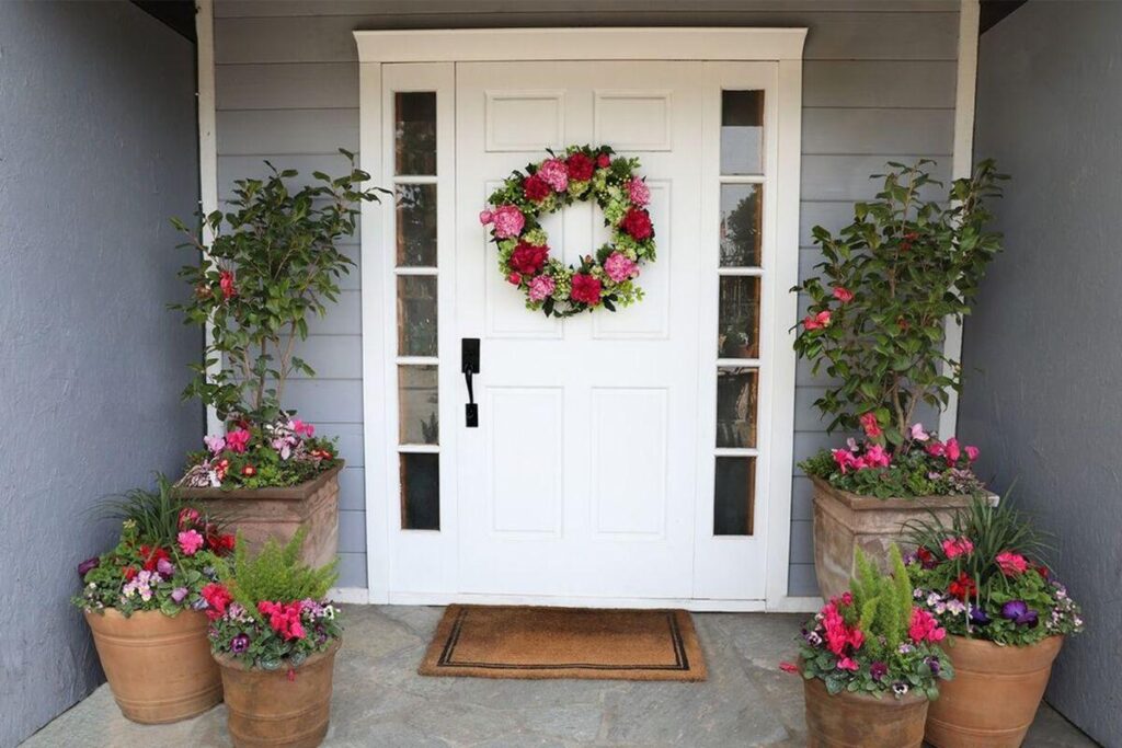 18 Colorful Spring Porch Decor Ideas for a Bright and Inviting Entrance