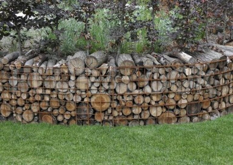 26 Fun DIY Wood Log Projects for Your Garden