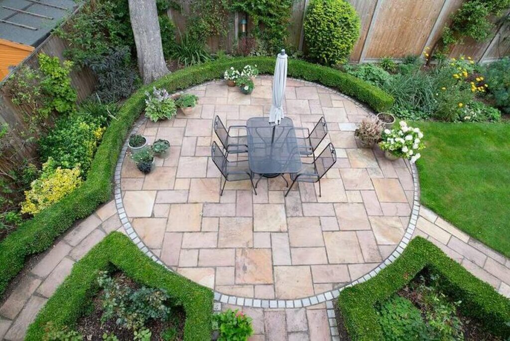 20 Best Round Garden Ideas for a Serene Outdoor Space
