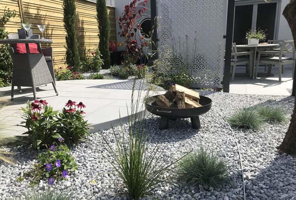 18 Creative Grey Rock Landscaping Ideas for Your Yard