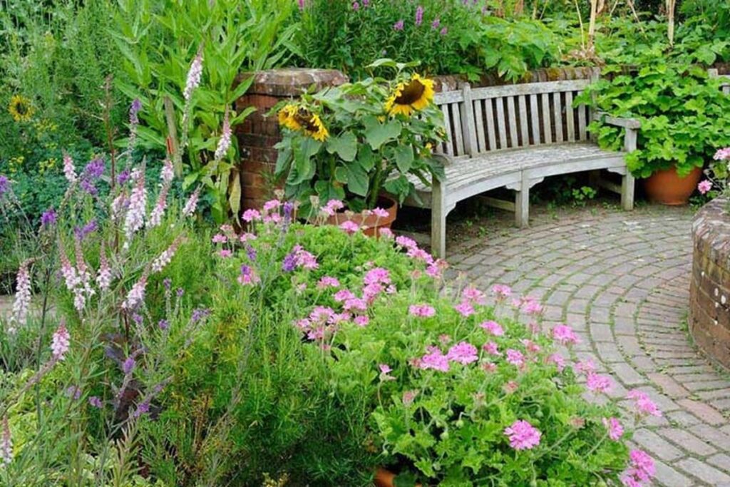 36 Sunflower Garden Ideas for Joyful Spaces