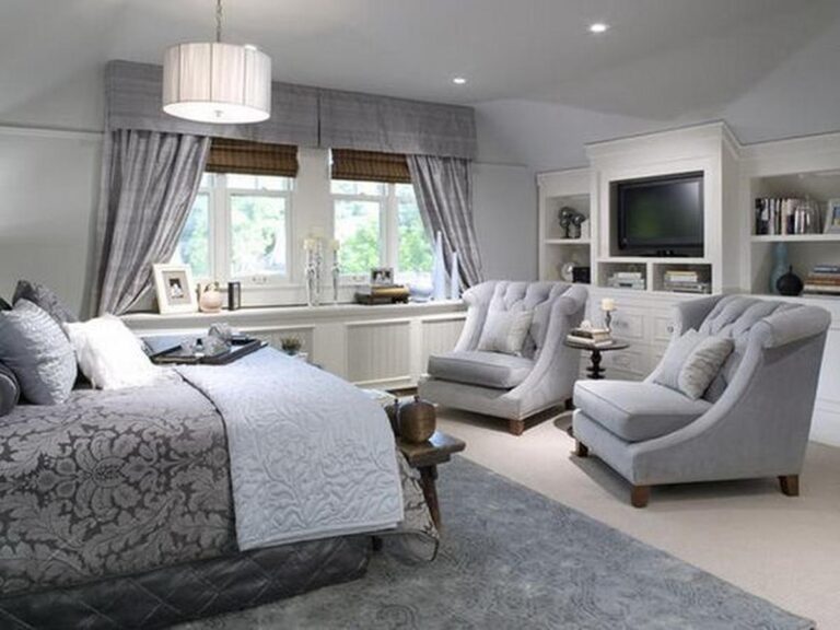 28 Cozy Master Bedrooms with Stylish Sitting Areas