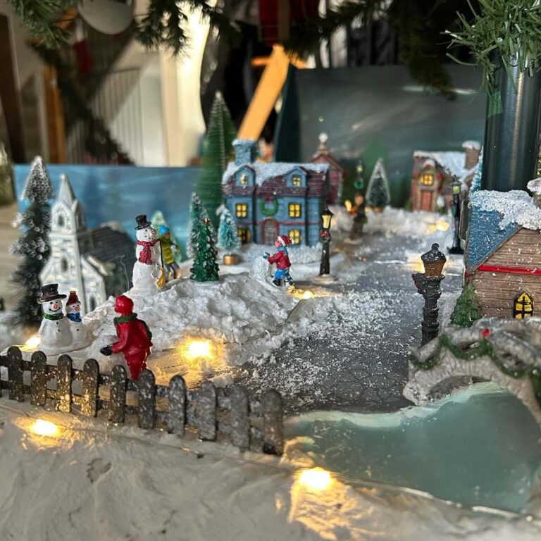21 Best Christmas Village Displays for a Joyful Holiday