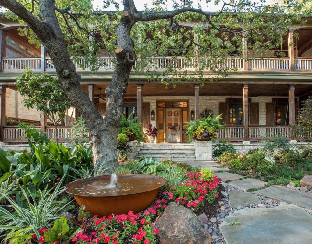 24 Landscaping Ideas for a Modern Front Yard