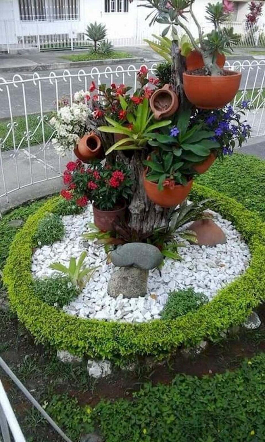43 Creative Ways to Use River Rocks in Landscaping