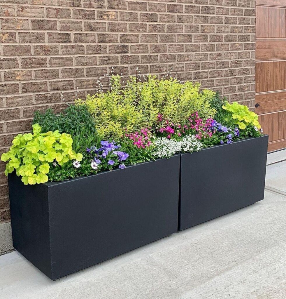 24 Beautiful Spring Planter Ideas for Garden Charm