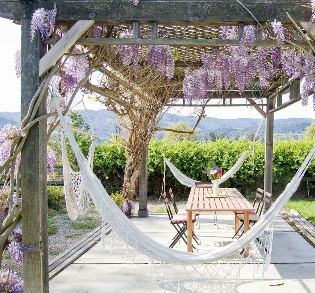 15 Dreamy Backyard Hammock Setups for Relaxation