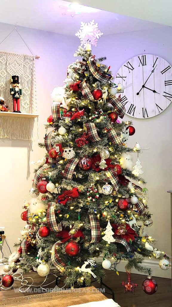 17 Chic Christmas Trees Trending This Winter