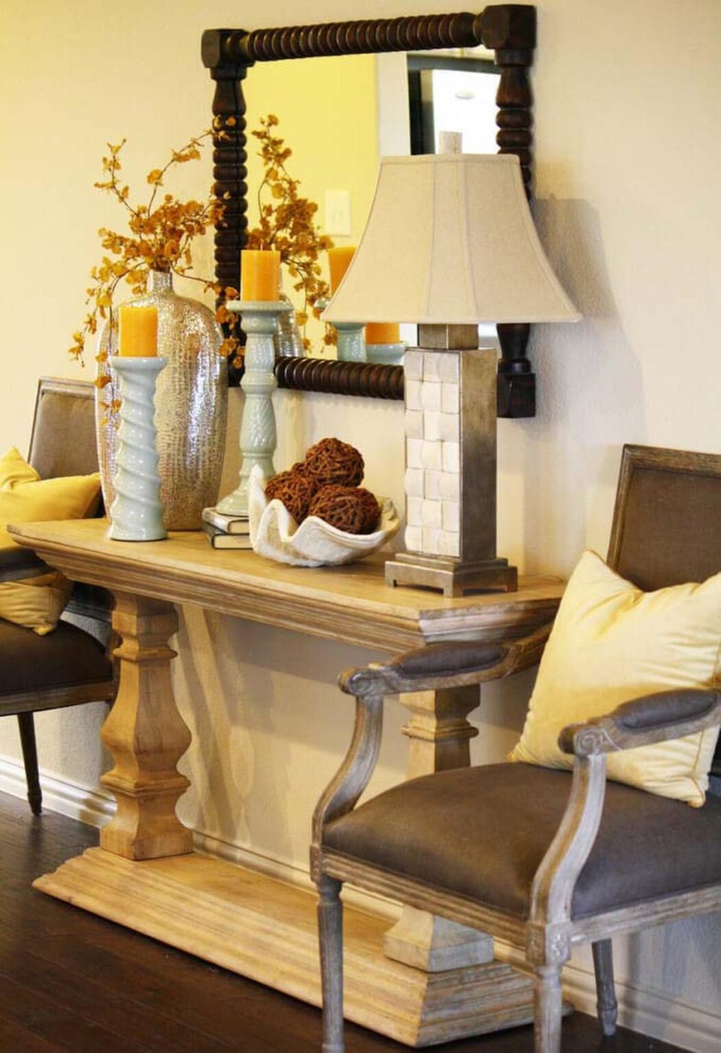 37 Beautiful Entry Table Ideas for a Warm Welcome