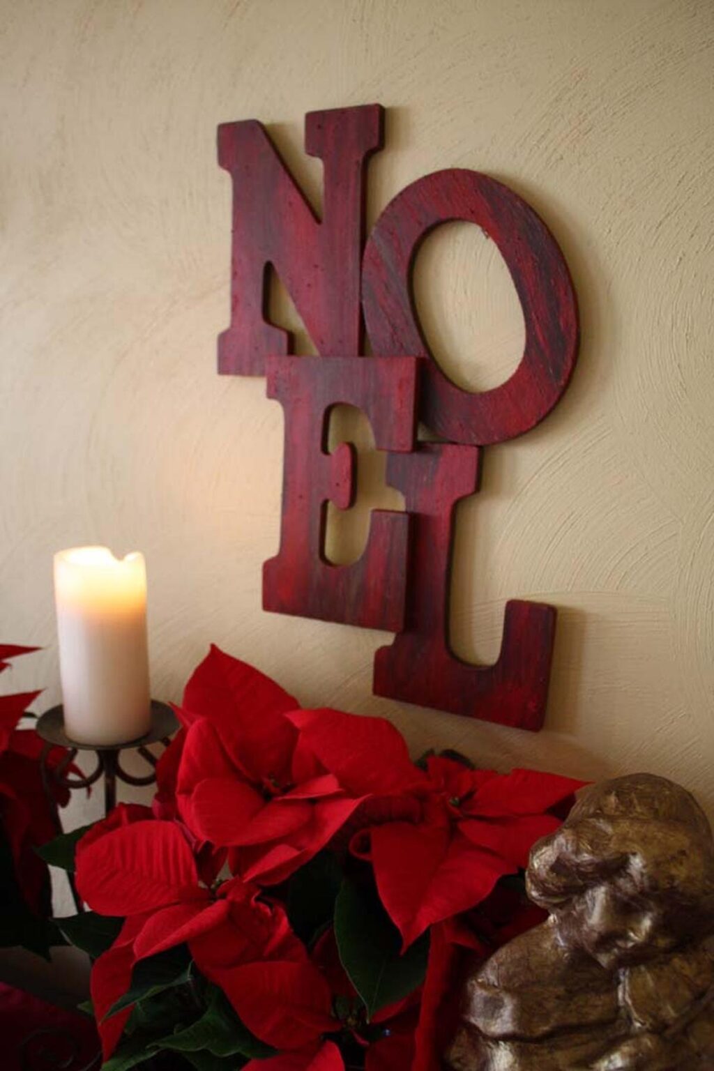 30 DIY Christmas Wall Decor Ideas to Try