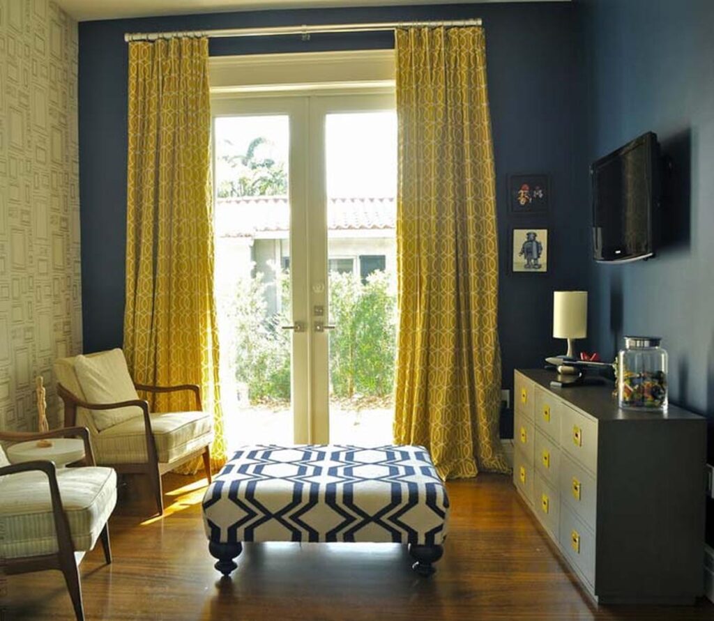 20 Perfect Curtain Colors for Blue Bedroom Walls
