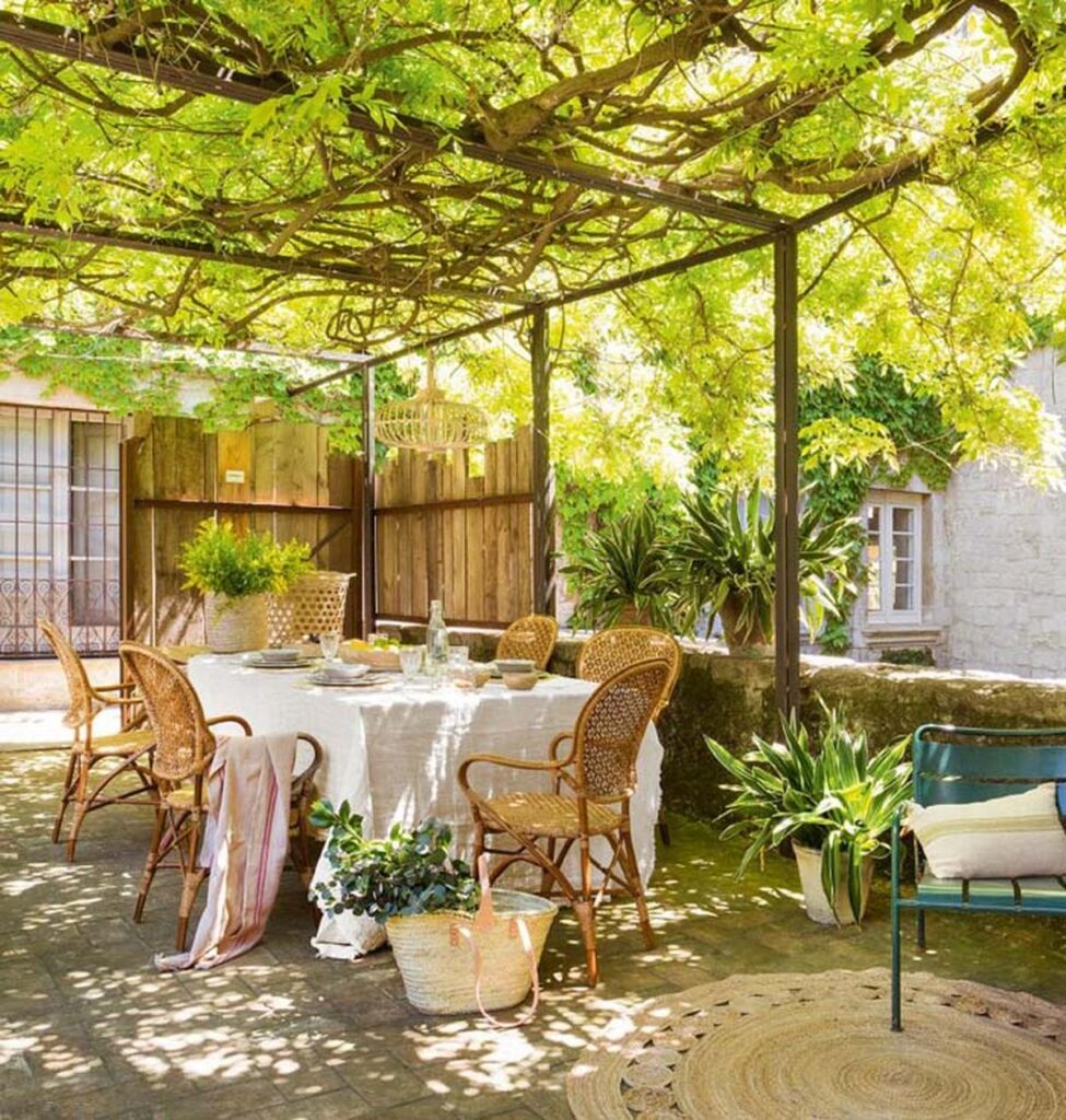 29 Creative Rustic Patio Ideas to Make Your Backyard a Cozy Heaven