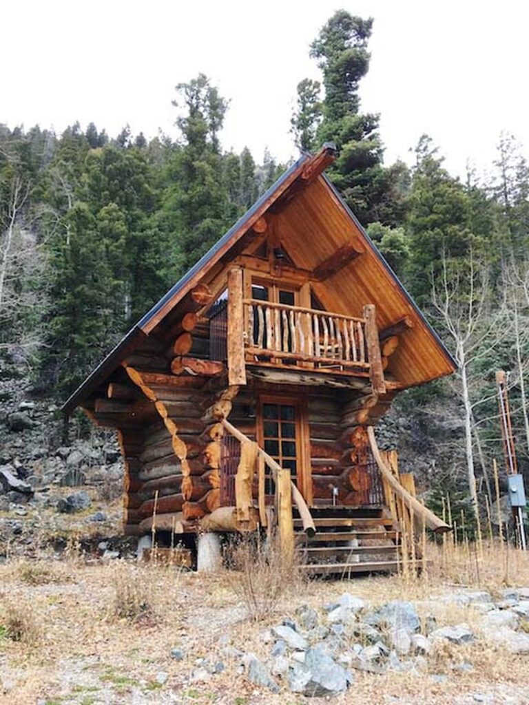 25 Charming Tiny Cabins Perfect for a Quiet Retreat