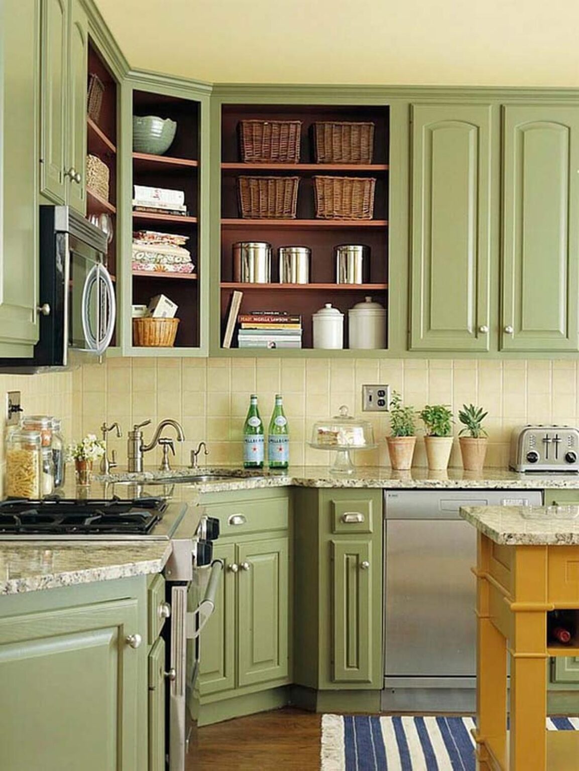 40 Inspiring Kitchen Cabinet Color Ideas to Refresh Your Kitchen