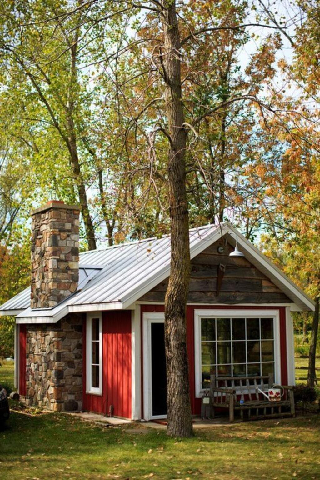 25 Charming Tiny Cabins Perfect for a Quiet Retreat
