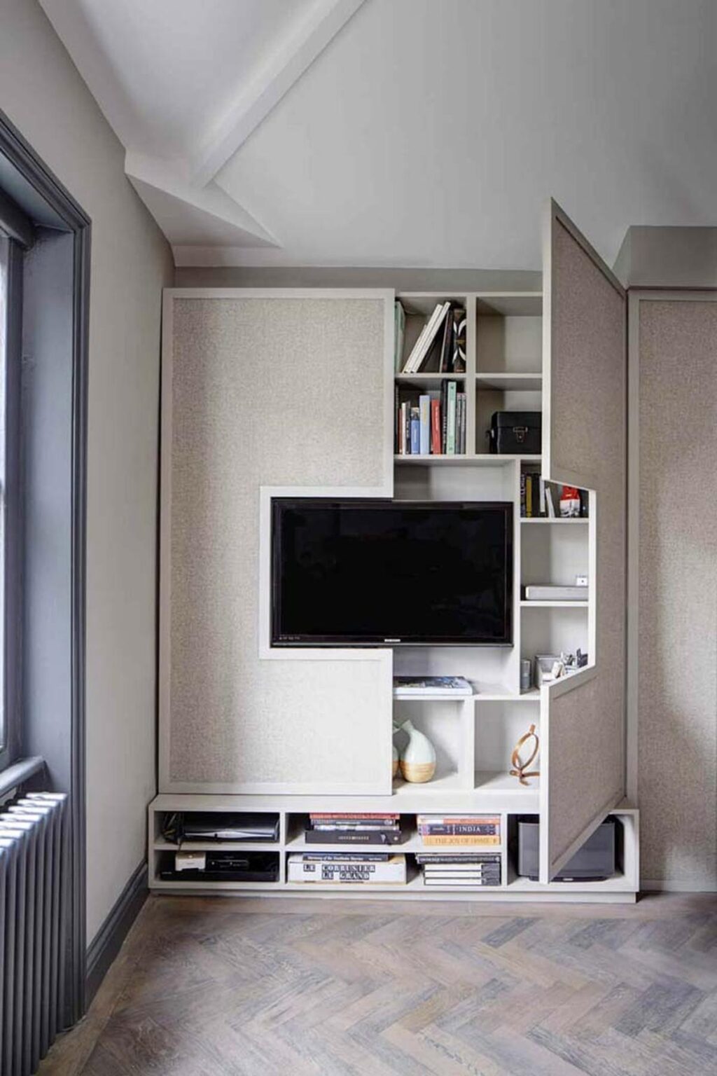 28 Smart Built-in Storage Ideas to Maximize Space