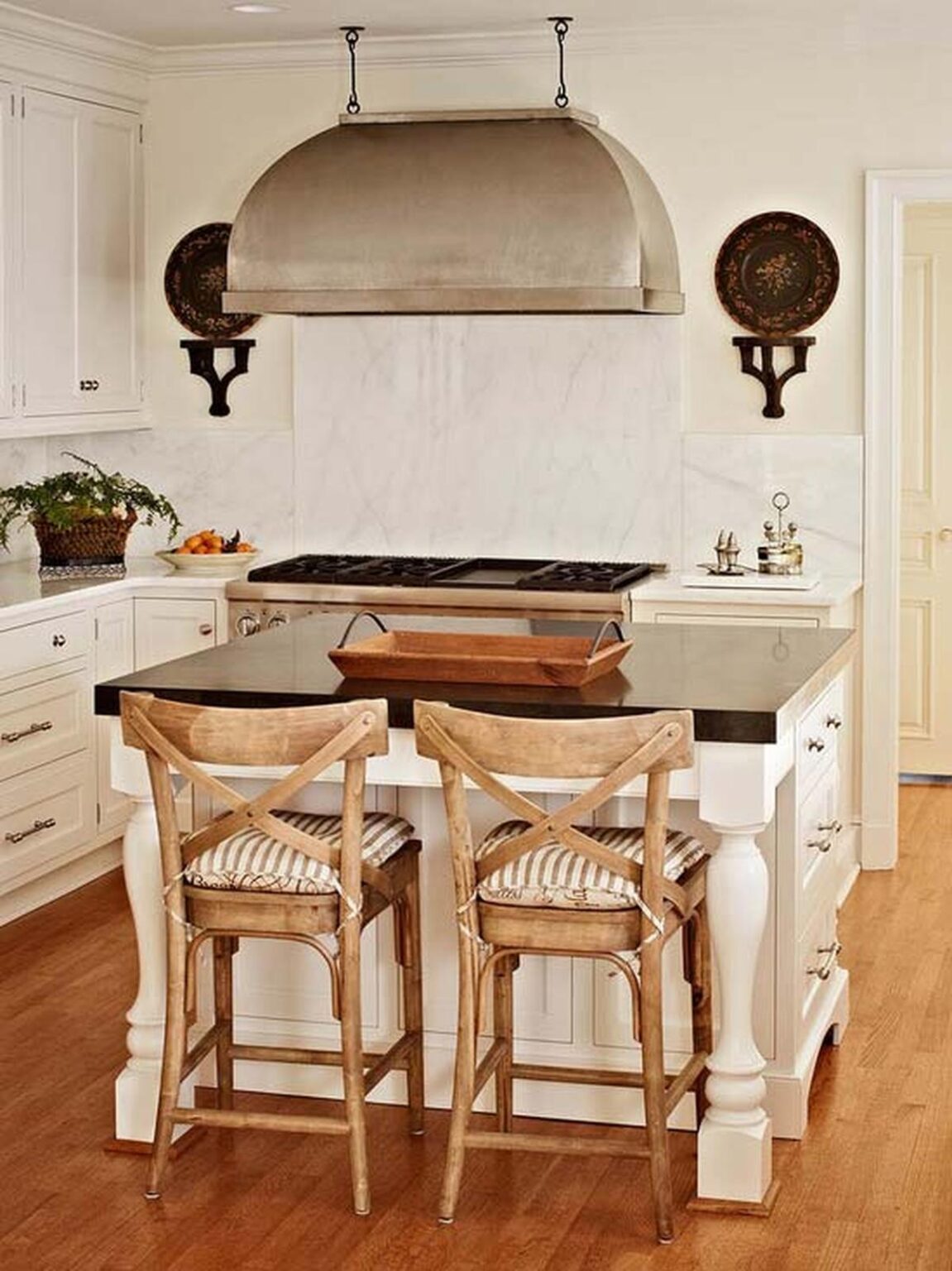 21 Kitchen Islands with Seating for Stylish Functionality