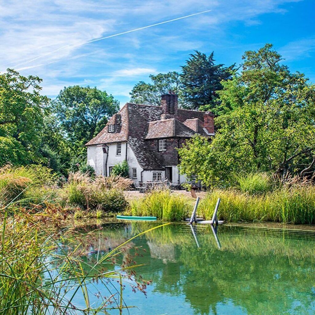 24 Stunning Natural Swimming Pond Ideas for a Relaxation Oasis