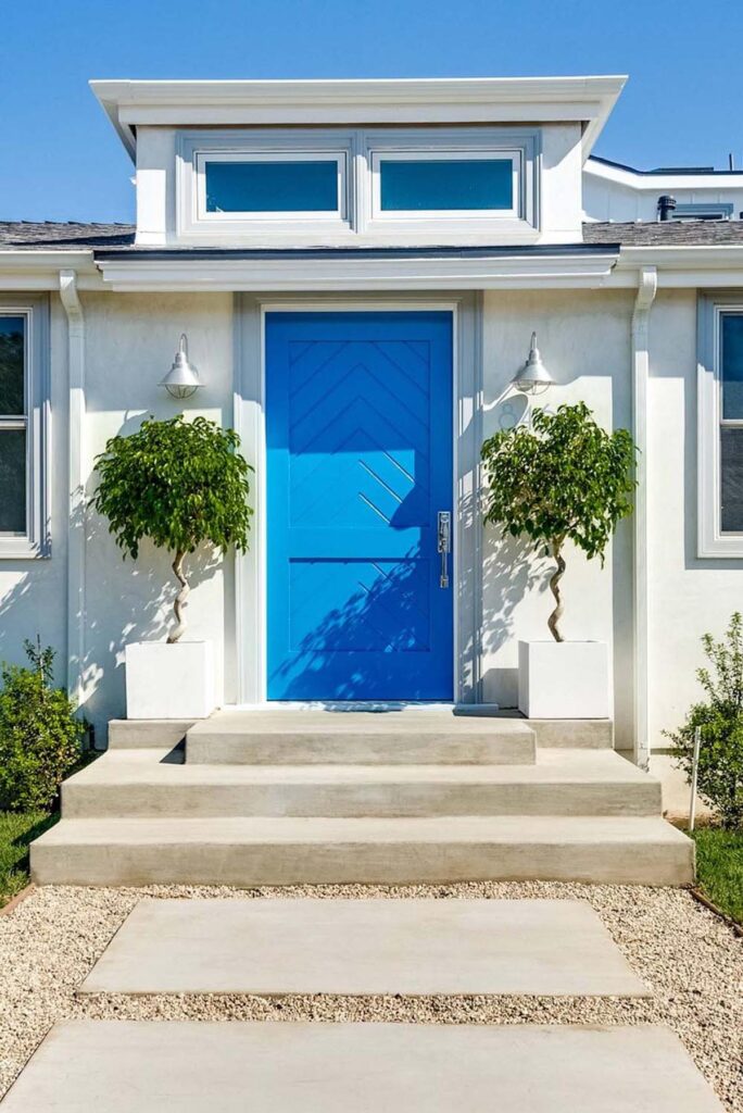 18 Stylish Blue Front Doors for a Bold Entrance