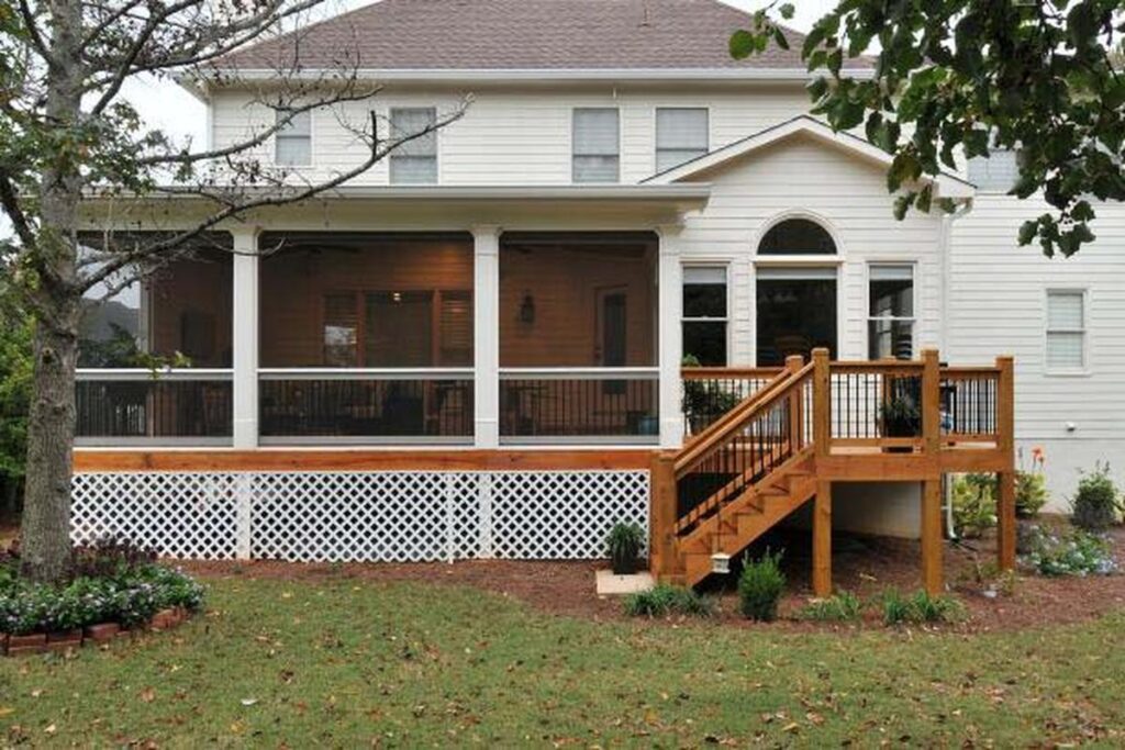 22 Under Deck Lattice Ideas to Maximize Outdoor Space