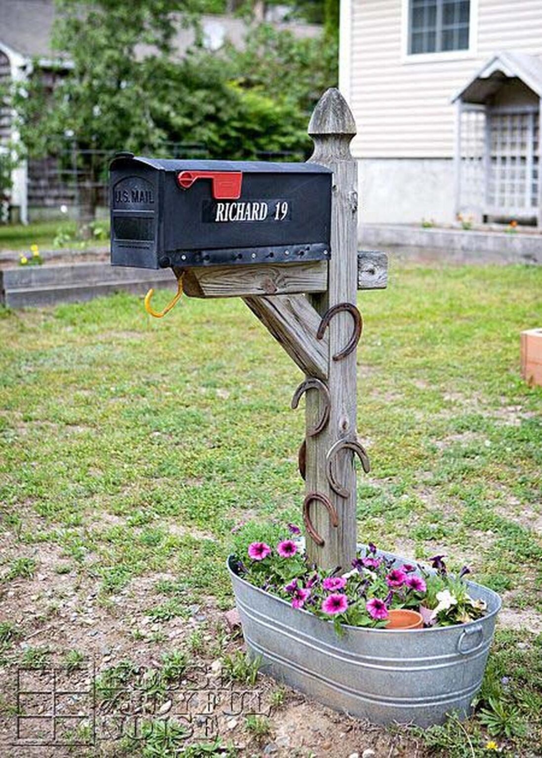 25 Creative and Affordable DIY Curb Appeal Ideas