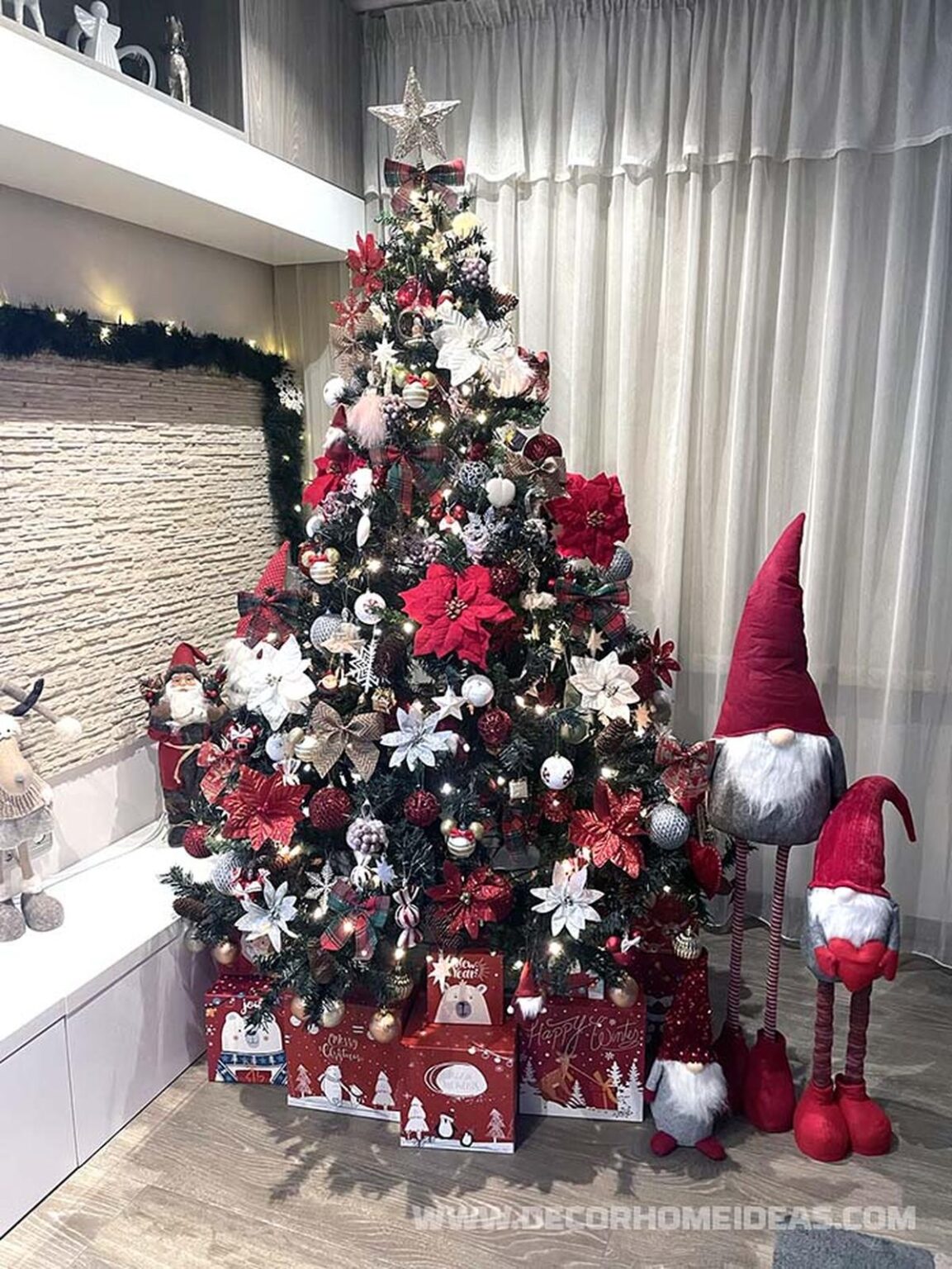 17 Chic Christmas Trees Trending This Winter