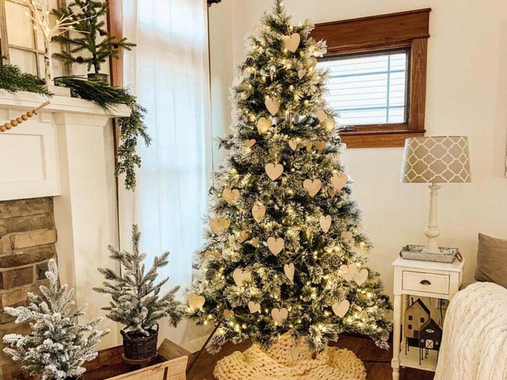 26 Beautiful Valentine’s Day Tree Decorations to Try
