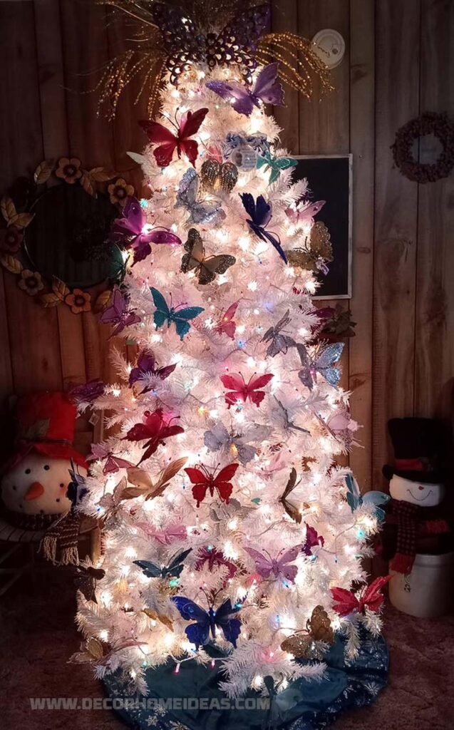 17 Chic Christmas Trees Trending This Winter