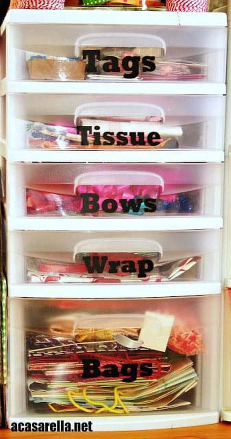 21 Clever Storage Ideas for Christmas Decor