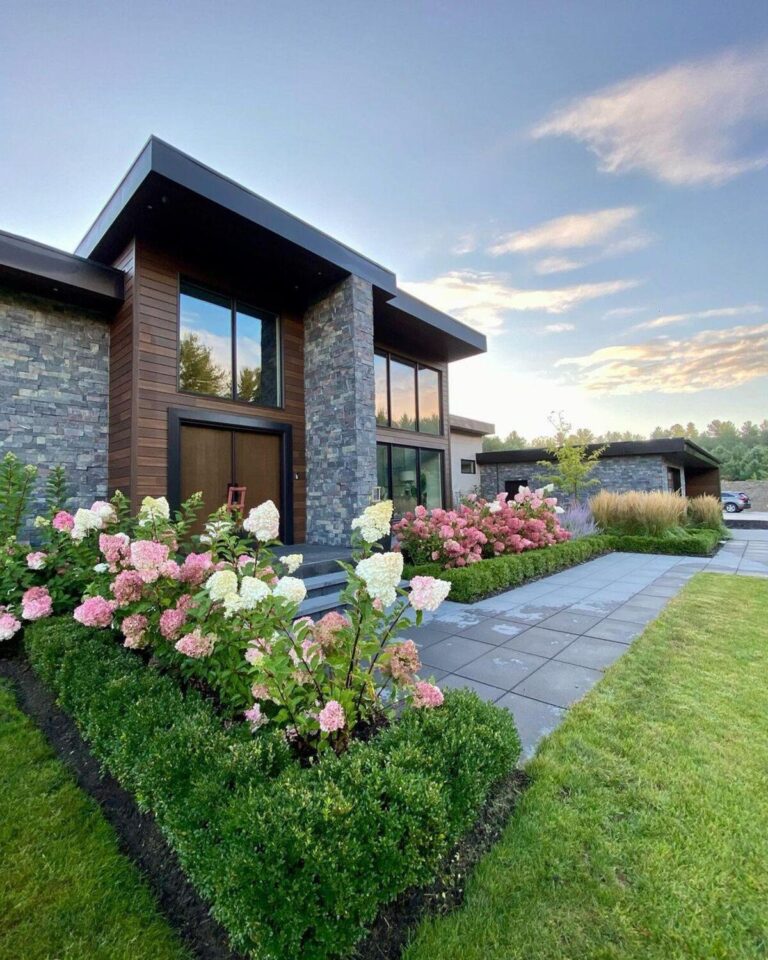 24 Landscaping Ideas for a Modern Front Yard