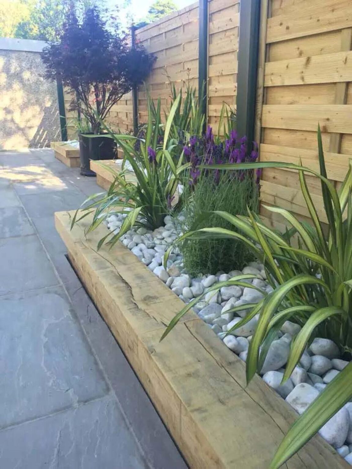 25 Beautiful Garden Borders to Create