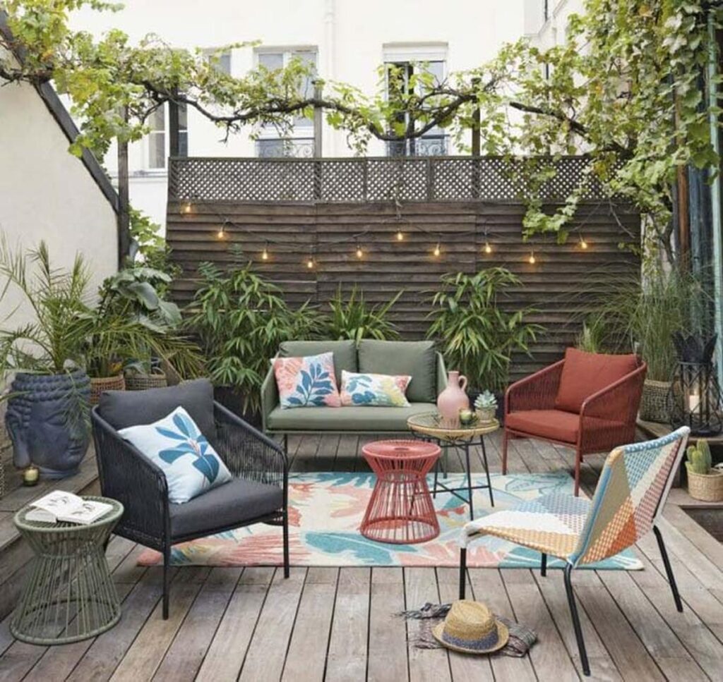 28 Relaxing Garden Corners for a Peaceful Retreat
