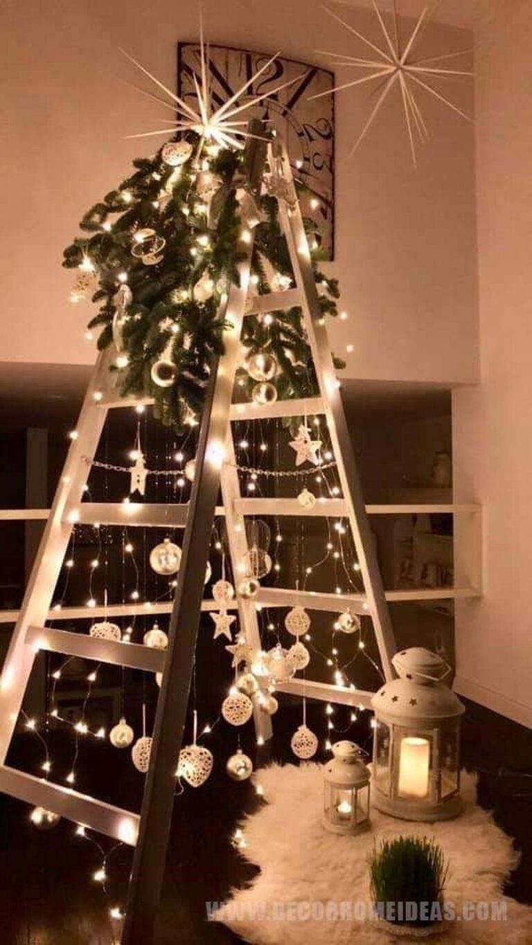 28 Innovative Christmas Ladder Tree Designs to Try