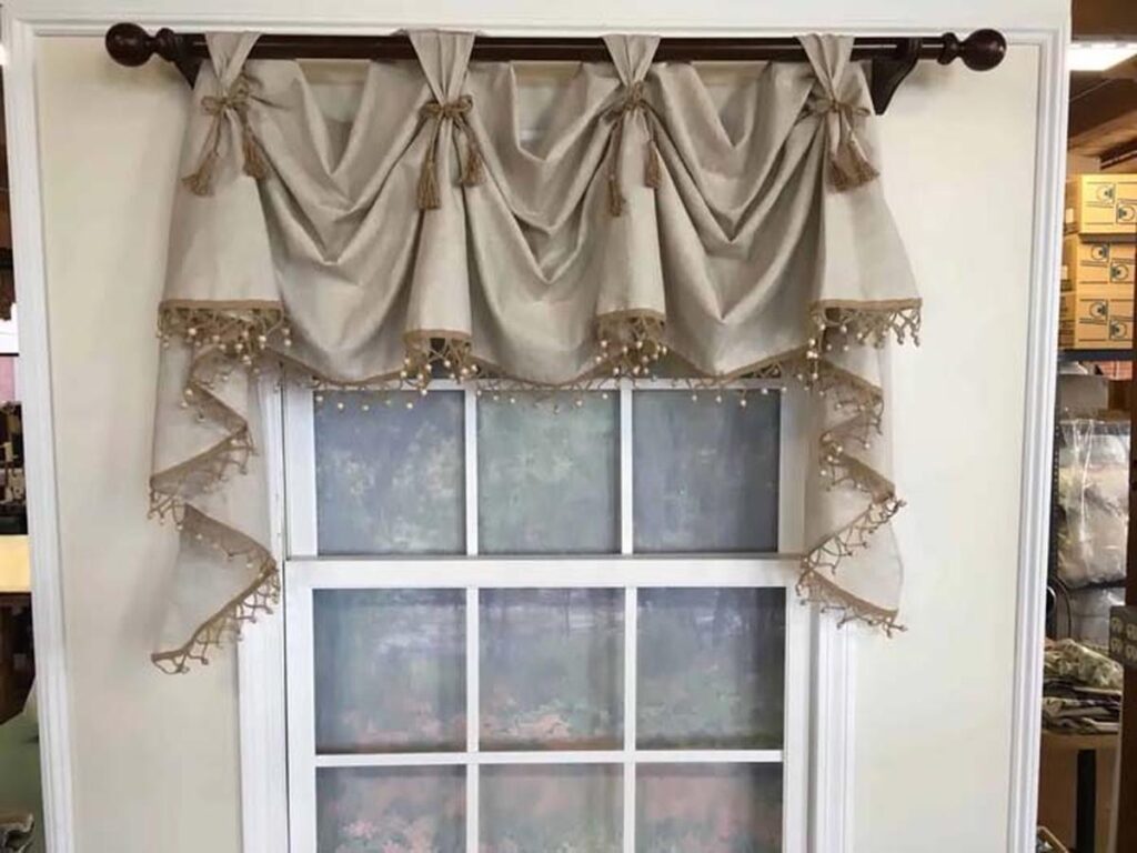 28 Best DIY Window Valance Ideas for Every Room
