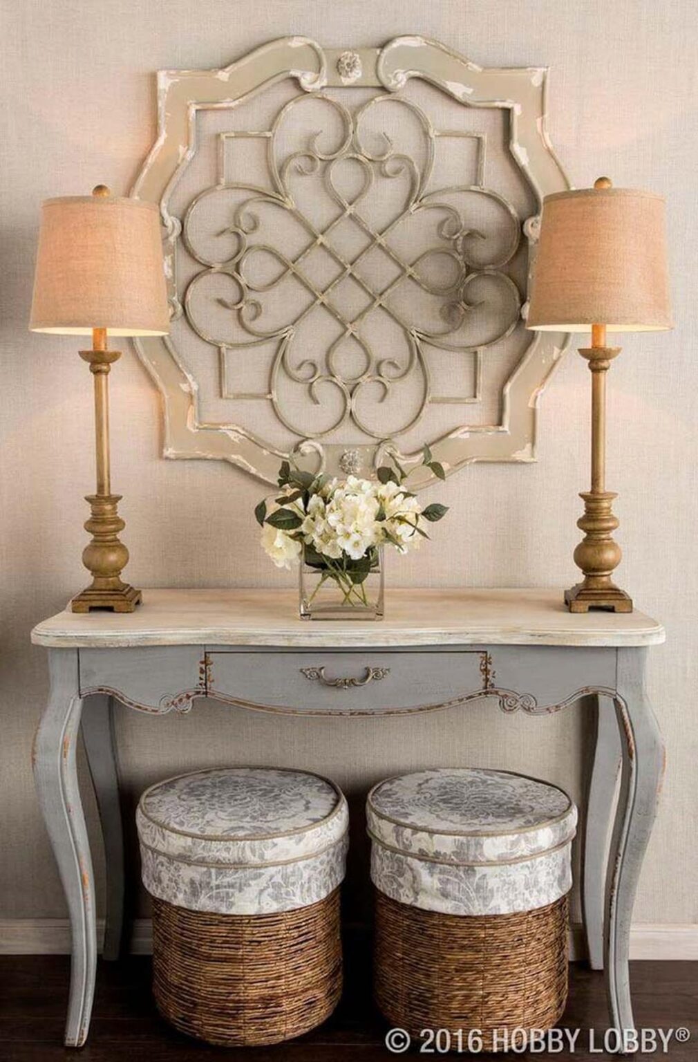 37 Beautiful Entry Table Ideas for a Warm Welcome