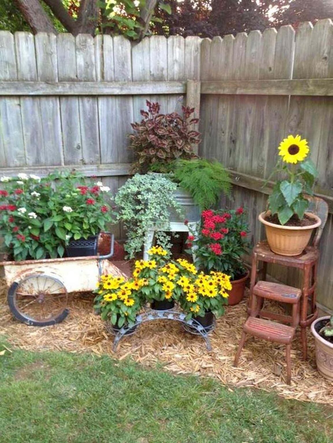 31 Beautiful Corner Garden Ideas for Small Spaces