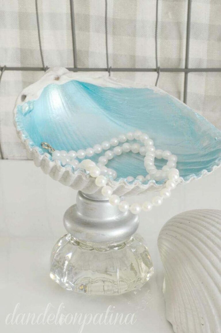 34 Charming DIY Shell Projects for Beach Decors