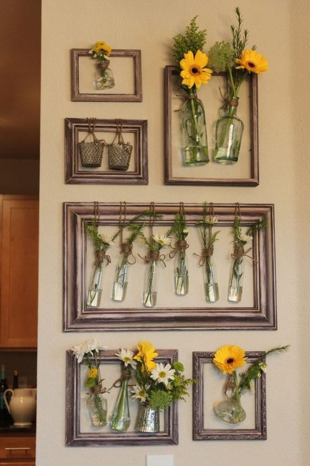 25 Creative Ways to Repurpose Old Picture Frames