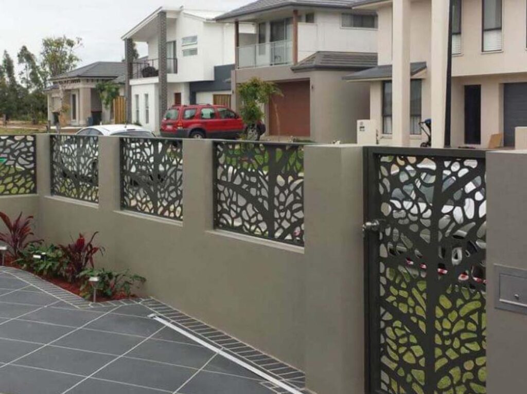 30 Creative Walls and Fences Ideas to Inspire