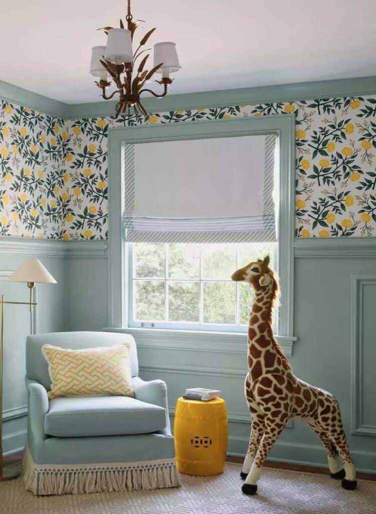 17 Stunning Two-Tone Color Walls with Chair Rail Ideas