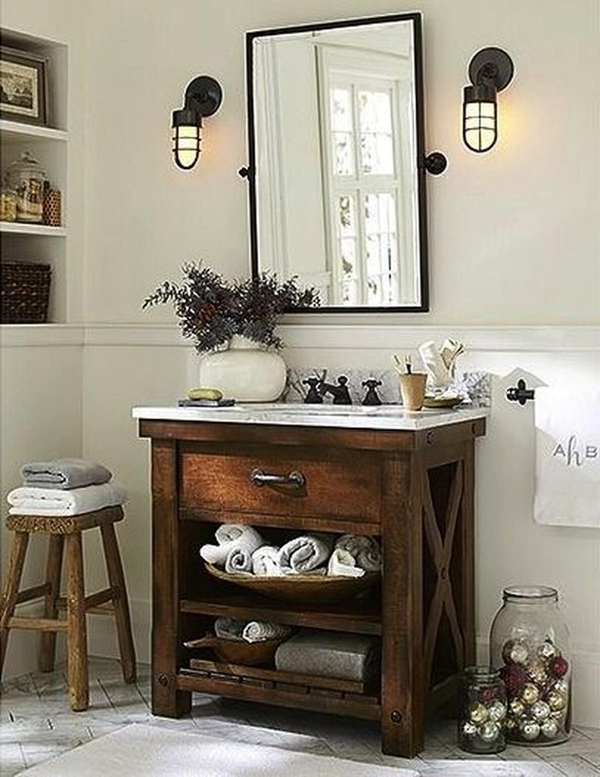 17 Small Bathroom Vanity Ideas for More Space